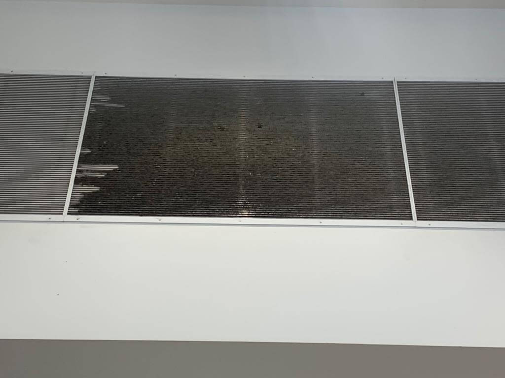 Deep High-Level Vent Cleaning - Facilities Company